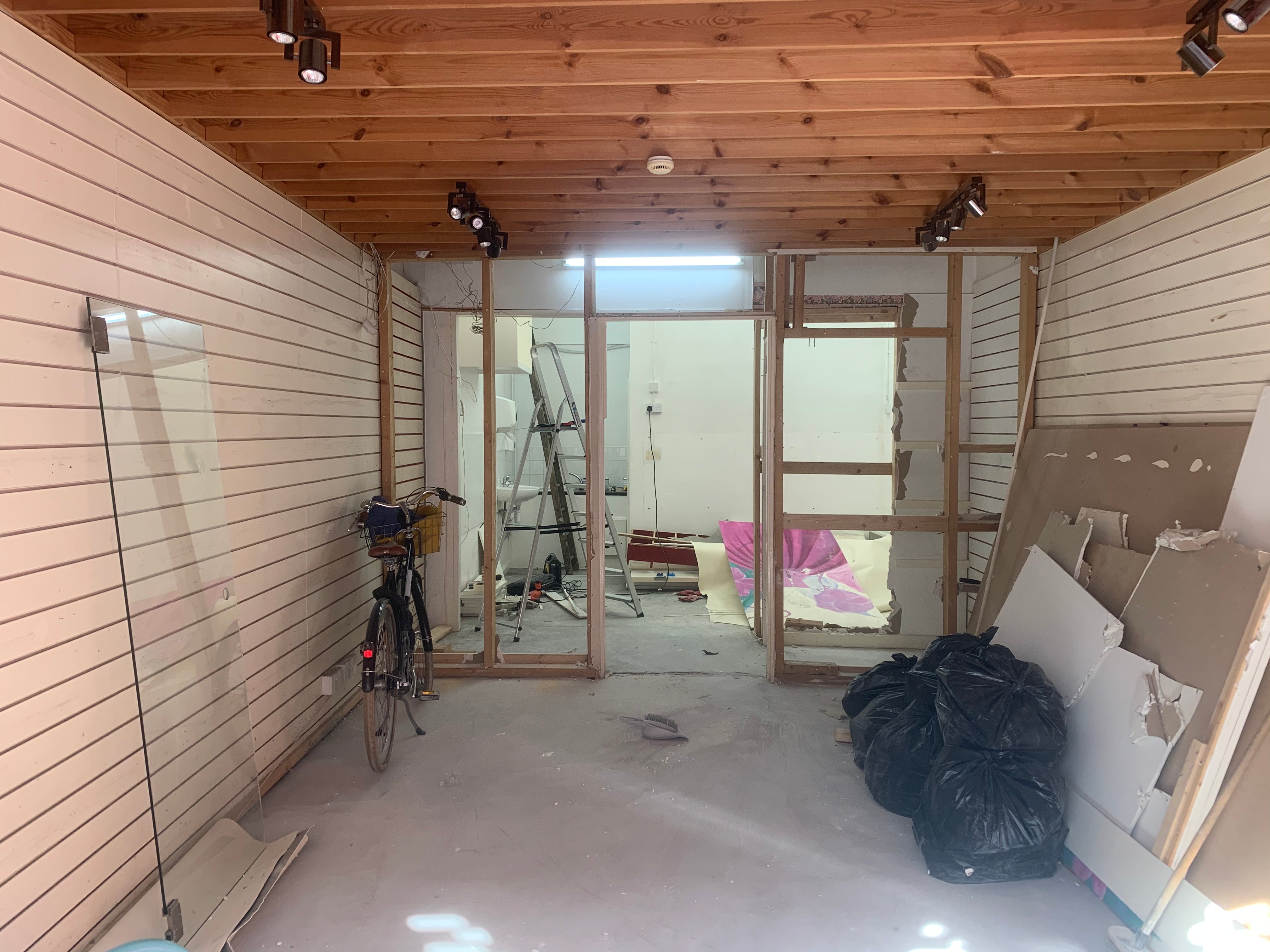 30 Days to build a bookshop; Day 7 – Mount Florida Books
